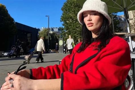 How Tall Is Niamh Mccormack Her Personal Life Age Career Show Flik