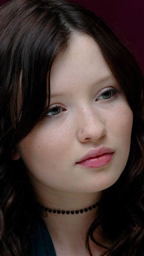 Download Beautiful Australian Actress Emily Browning 2004 Portrait