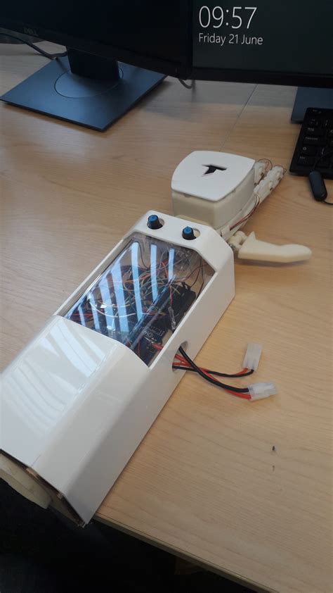 Lorenzo Spreaficos 3d Printed Prosthetic Gives Tactile Feedback At Low Cost