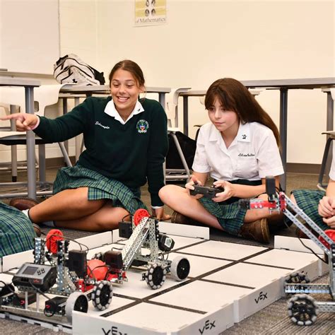 Robotics Class Is Up For A Challenge Robotics Class Is Up For A Challenge