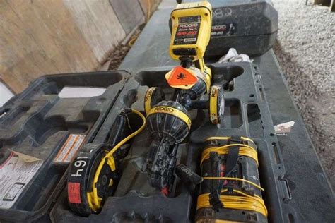 Ridgid Seektech Sr 20 St305 Line Transmitter Line Locator Ridgid Hard Case Hiatt Auction Llc