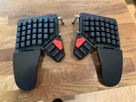 Moonlander Keyboard Mechanical Ergonomic Split Ortholinear By AstonJ Hardware
