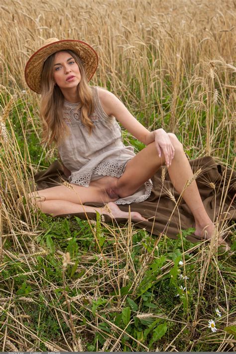 Victoria Kruzz Domai