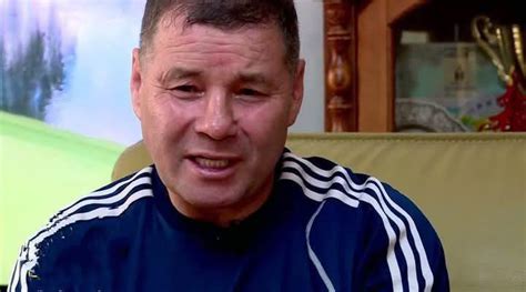 Амьдрал Сурвалжлагч Таныг мөнгөн медаль аваад ирэхэд тань монголд анх хэн хүлээж авсан бэ