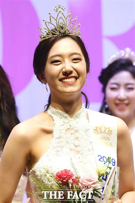 Tf포토 2019 미스 인천 진 박한슬의 환한 미소 포토 기사 더팩트