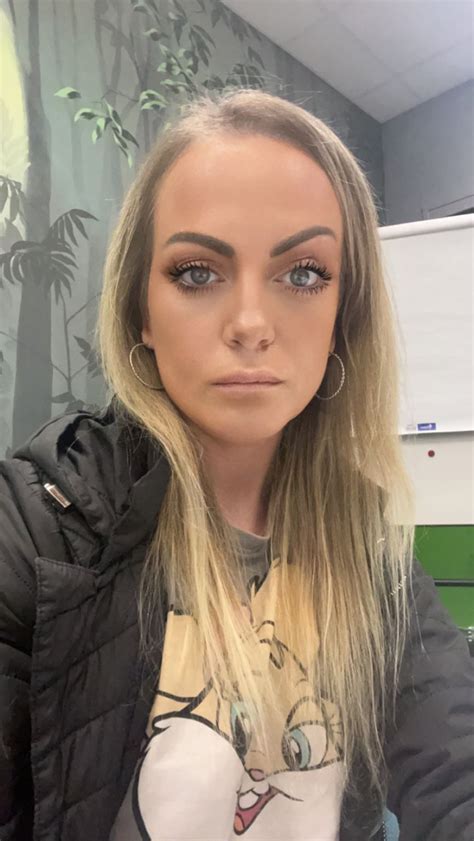 Always Ready To Mentor New Colleagues 🤩lindstromilovemyjob Lelde