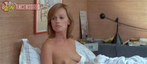 Naked Elisa Servier In Le Garde Du Corps