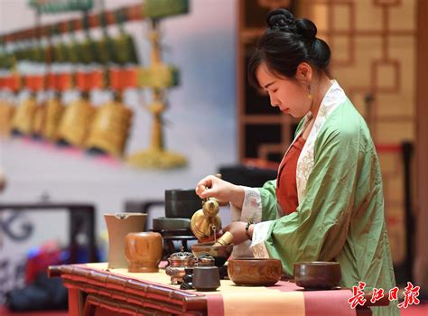 听古琴闻茶香凤凰网湖北 凤凰网
