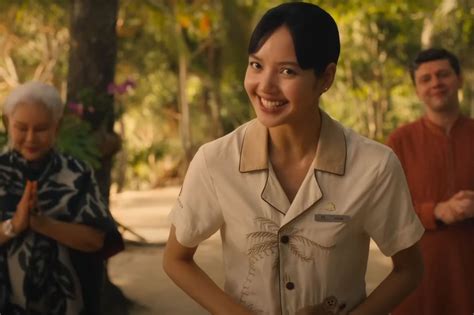 White Lotus Scrapped A Sex Scene Between Two Unlikely Characters Guess Who