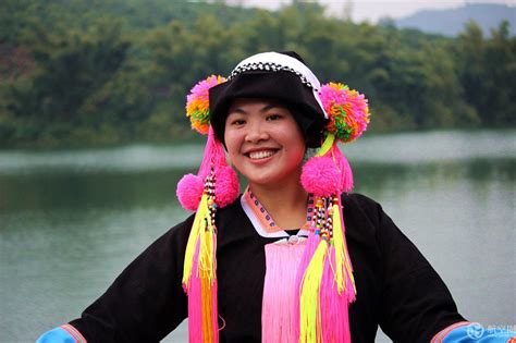 广西河池民族风情：头上之美综合图片航空圈
