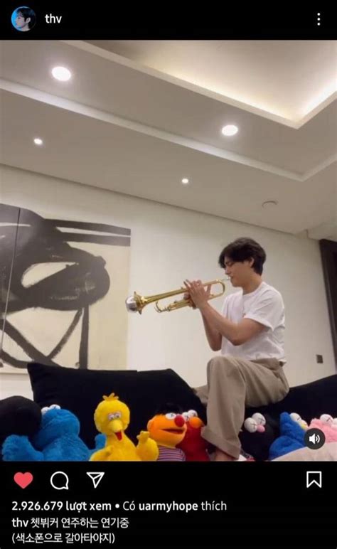 Bts Community Post 내가 이 노래를 들어본 적이 있어서 다행이야 나는 기억하려고 무척 애를 썼다 태형오빠가 연주하고 있는 노래인지 노래의 공식