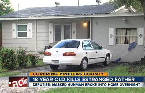 Jovem Mata Mascarado Que Amea Ava M E E Descobre Que Era Seu Pai