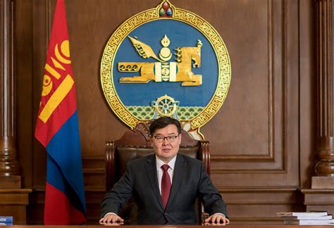 АНХДУГААР ҮНДСЭН ХУУЛИА БАТАЛЖ БҮГД НАЙРАМДАХ УЛСАА ЗАРЛАН ТУНХАГЛАСНЫ 95 ЖИЛИЙН ОЙН МЭНДЧИЛГЭЭ