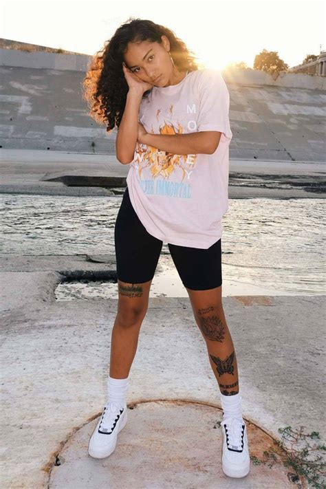 How To Dress Like A Badass Girl 22 Outfits And Tips Panaprium