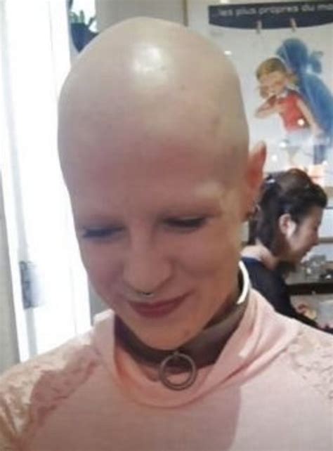 Pin By Nape Buzzer On Bald Women Wshaved Eyebrows 01 In 2024 Bald