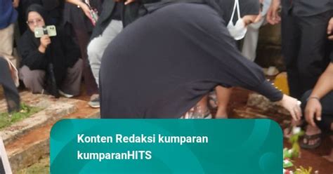 Suasana Haru Di Pemakaman Babe Cabita Kumparan Com