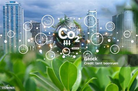 재생 가능 에너지로 환경 지구 온난화 지속 가능한 개발 및 녹색 사업을 위해 Co2 배출량을 줄이는 개념 0명에 대한 스톡 사진 및 기타 이미지 Istock