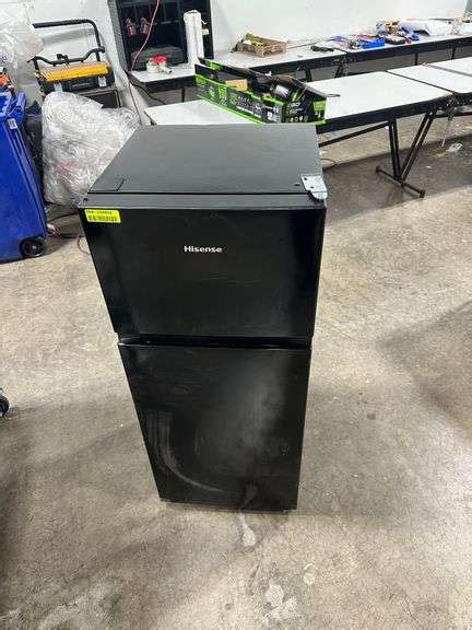 Hisense Mini Fridge See Description Lambrecht Auction Inc