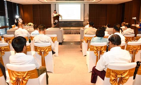 အပြည်ပြည်ဆိုင်ရာကမ္ဘာ့ငြိမ်းချမ်းရေးအထိမ်းအမှတ် Belt And Road ဆီမီးတစ်သောင်းထွန်းညှိပူဇော်ပွဲအတ