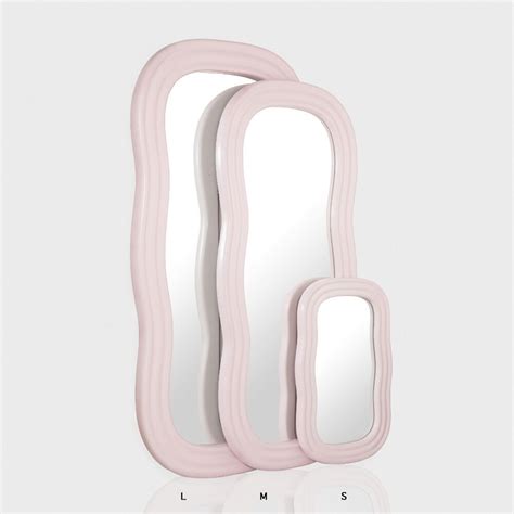 웨이브 디자인 전신 거울 블랙 S 오브제 인테리어 카페 병원 미러 대형 화장대 감도 깊은 취향 셀렉트샵 29cm