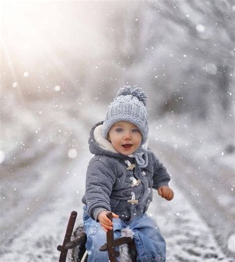 Детски стихове за зимата Обич никога не стига