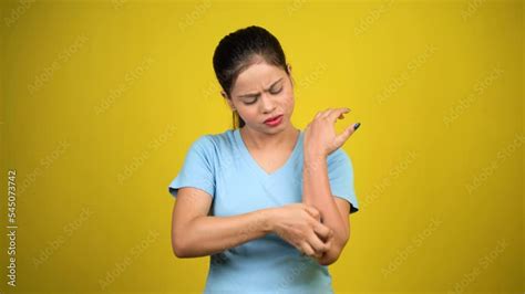 Young Women Have Skin Problems Irritation On Her Skin Skin Infection Itching Red Rash Arm