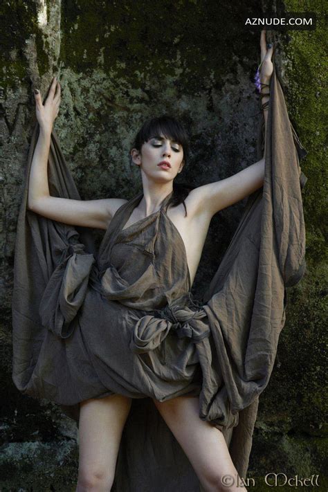 Nolwenn Leroy Topless And Slutty Photos AZNude