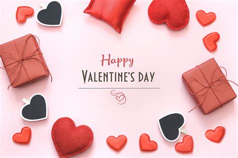 발렌타인 카드입니다 레드 하트 장식 핑크 배경에 텍스트를 위한 공간 공간에 복사 합니다 최고의 볼 수 있습니다 0명에 대한 스톡 사진 및 기타 이미지 Istock