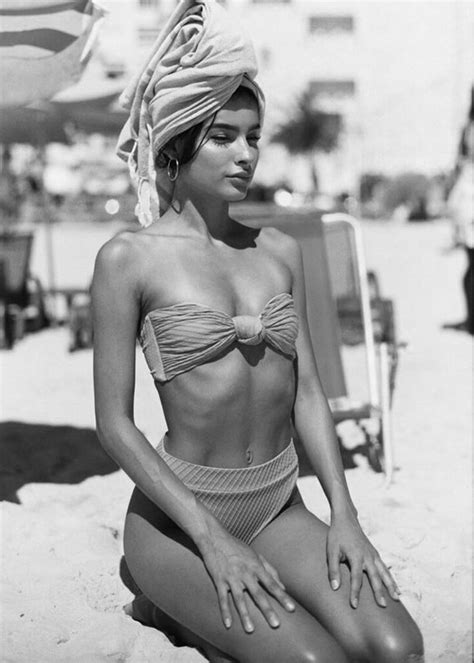 8 Hot Sexy Macayla Short Bikini Pics