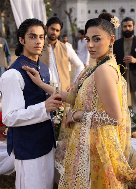 Mahrukh By Mahnur Luxury Lawn 3 Piece Unstitched Suit M24mll Delia