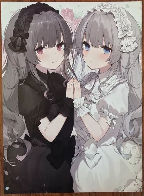 2 Anime Girls Twins