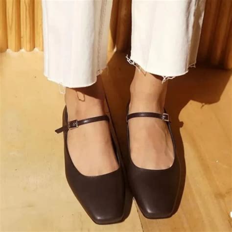 ‎کیف و کفش پاپتیفروش آلستار کتونی کوله‎ ‎کالج سگکی رنگبندیمشکیکرم