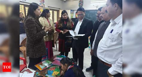 Nmc Delegation Visits Delhi To Study Model Schools Nashik News