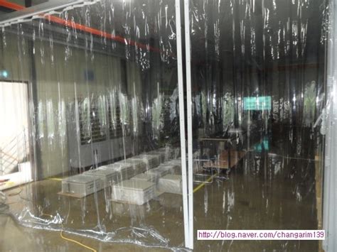 바람막이투명비닐커튼출입구방풍비닐방한비닐커텐 제니스창 용인 커피전문점 테라스에 접이식바람막이비닐커튼으로 겨울나기작업장비닐칸막이 네이버 블로그
