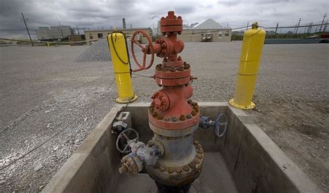 Push To Build More Co2 Pipelines And Store Vast Amounts Of The Gas Underground In Illinois