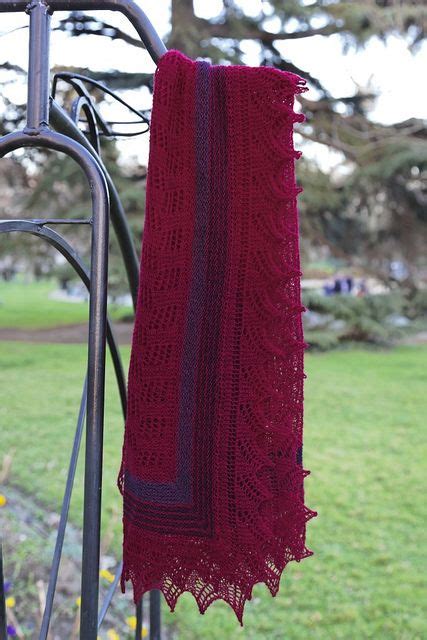 Pattern Intensely Red Passionnément Rouge