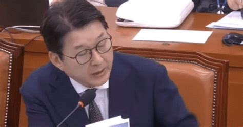 음주운전 문다혜 이번엔 文자서전 디자인 값 논란 [짤e몽땅]