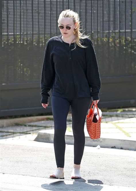 Dakota Fanning R Celeb Sandals