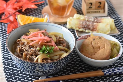 今日の晩ごはん 10月22日 肉うどん すずめの食卓365日