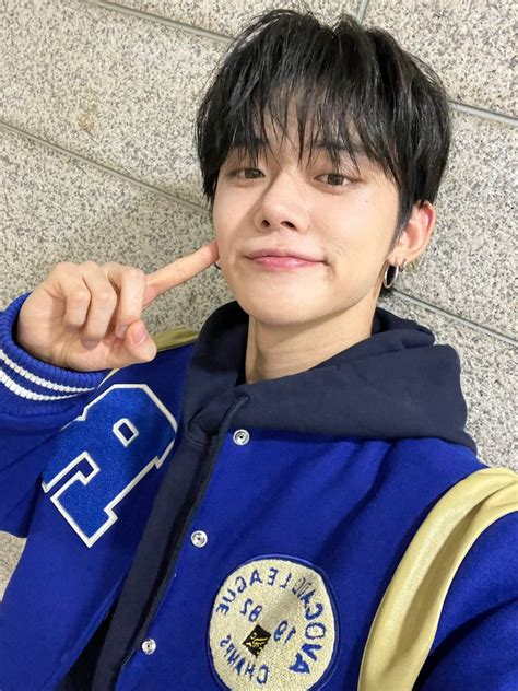 Tomorrow X Together On Twitter 연예인 포즈 케이팝