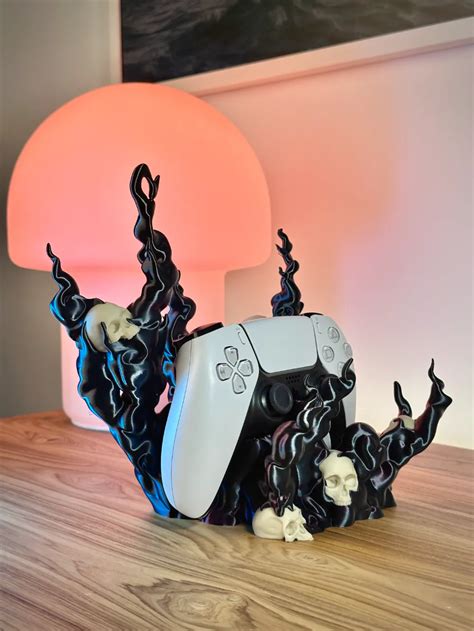 Spooky Controller Stand Free 3d Print Model Makerworld