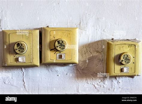 Lamp Electrical Circuit Symbol Hi Res Stock Photography And Images Alamy