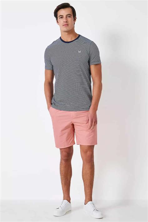 Pink Shorts Outfits 21 Examples And Shirt Colours That Go Best
