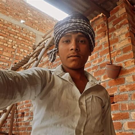 Abhishek Kumar Paswan Abhishekrocky00 • Threads Say More