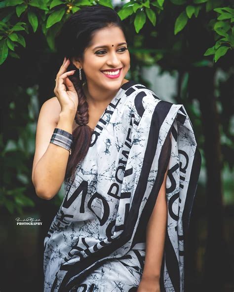 Actress Rashmi Hot Looking Unseen Photos In White Saree
