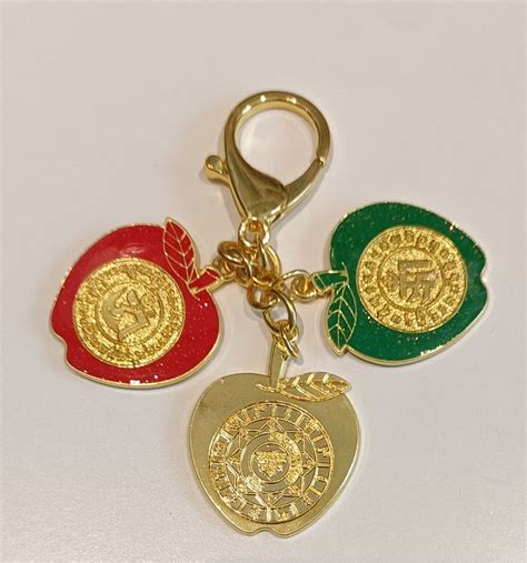 Fengshui Trinity Of Apples Amulet Hobbies And Toys Memorabilia And Collectibles Religious Items