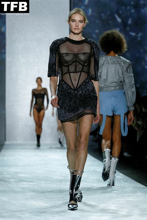 Sanne Vloet Nude And Sexy Collection 11 Photos Thefappening