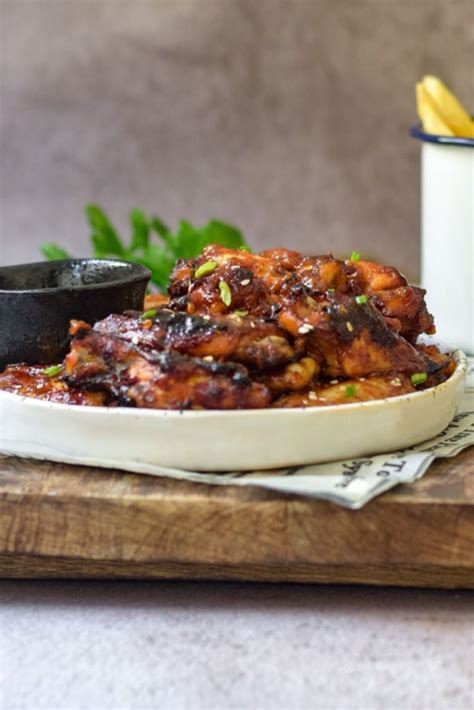 Spicy Sticky Baked Chicken Wings