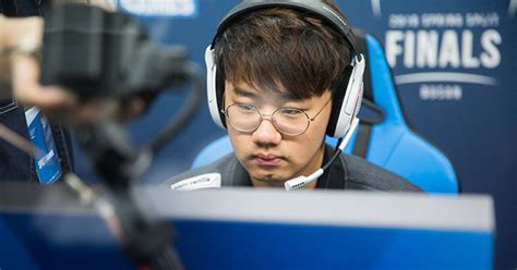 포토 쿠로 이서행 롤챔스 결승 1세트는 아지르로