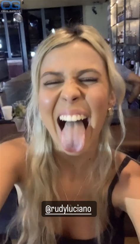 Haliey Welch Nackt Nacktbilder Playboy Nacktfotos Fakes Oben Ohne